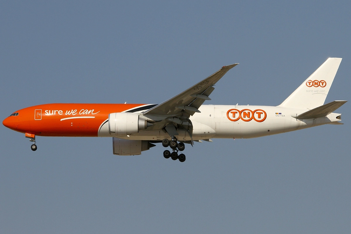 Air Traffic Map Database and API - Aviation Edge